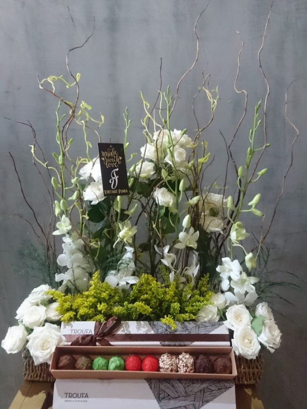 Flowers with Truffles | Same Day Delivery | BahrainGreetings
